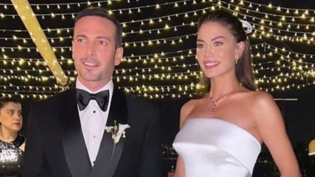 Demet Özdemir tutti in imbarazzo per le scarpe dello sposo: ma le avete ...