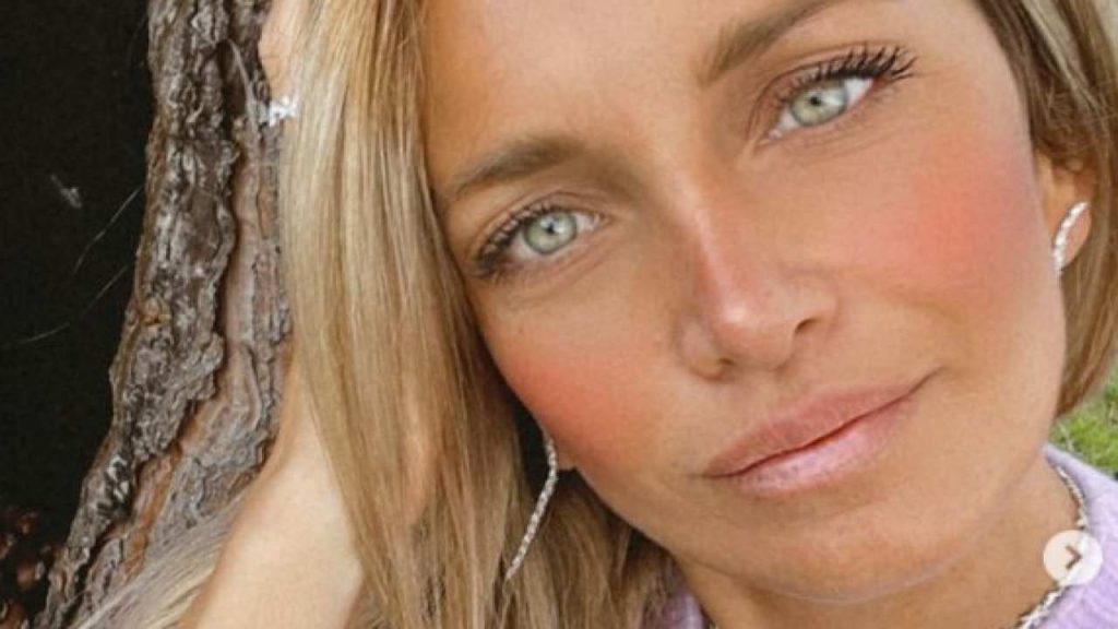 Katia Pedrotti e Ascanio ritratto di famiglia: la foto con i figli fa ...