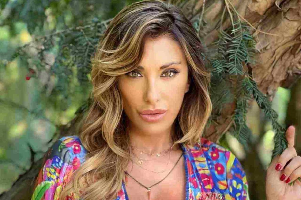 Sabrina Salerno, 50enne bellissima: eccola in palestra mentre sfoggia ...